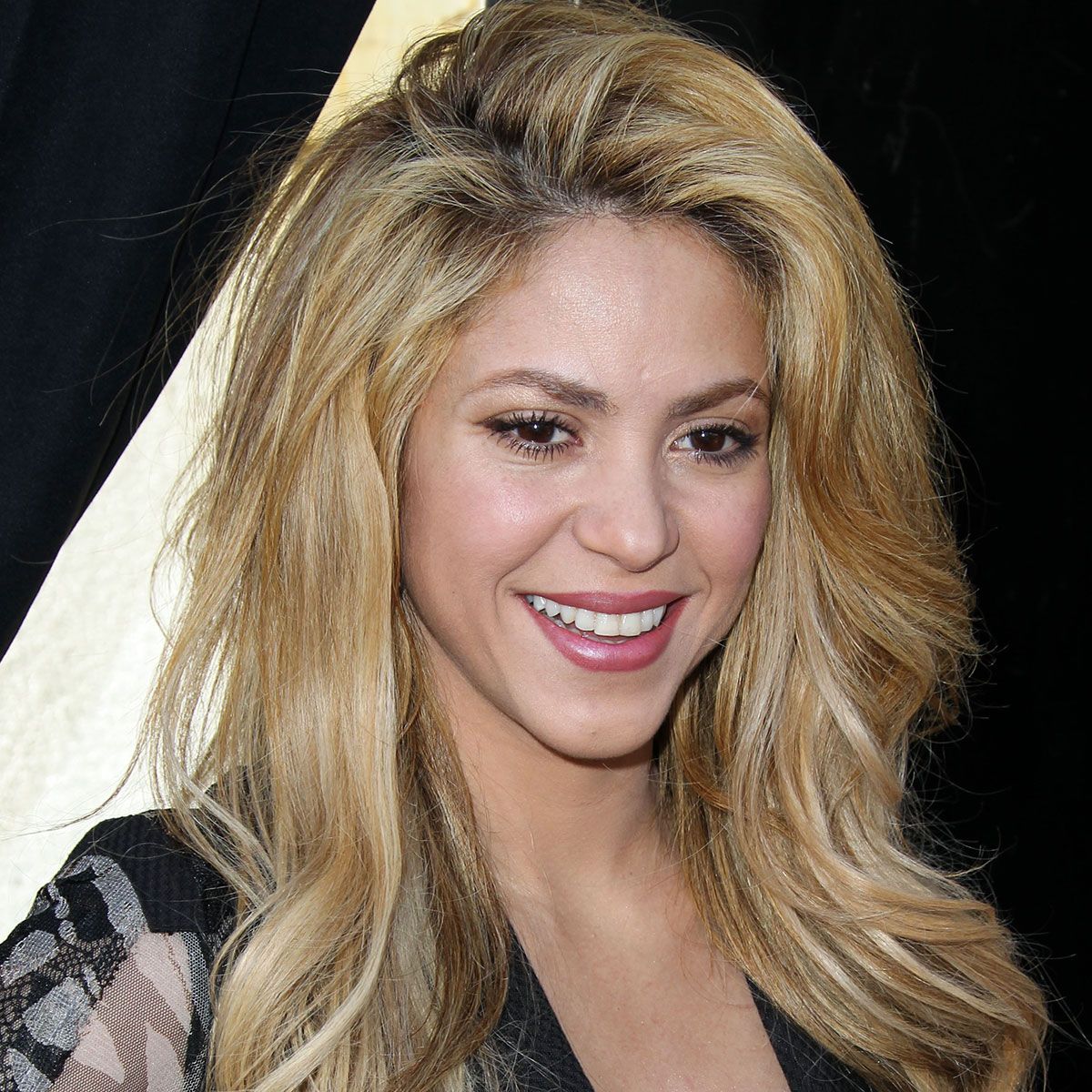 Shakira Stuns In A Gorgeous Royal Blue Dress For ‘BillBoard’ Magazine ...