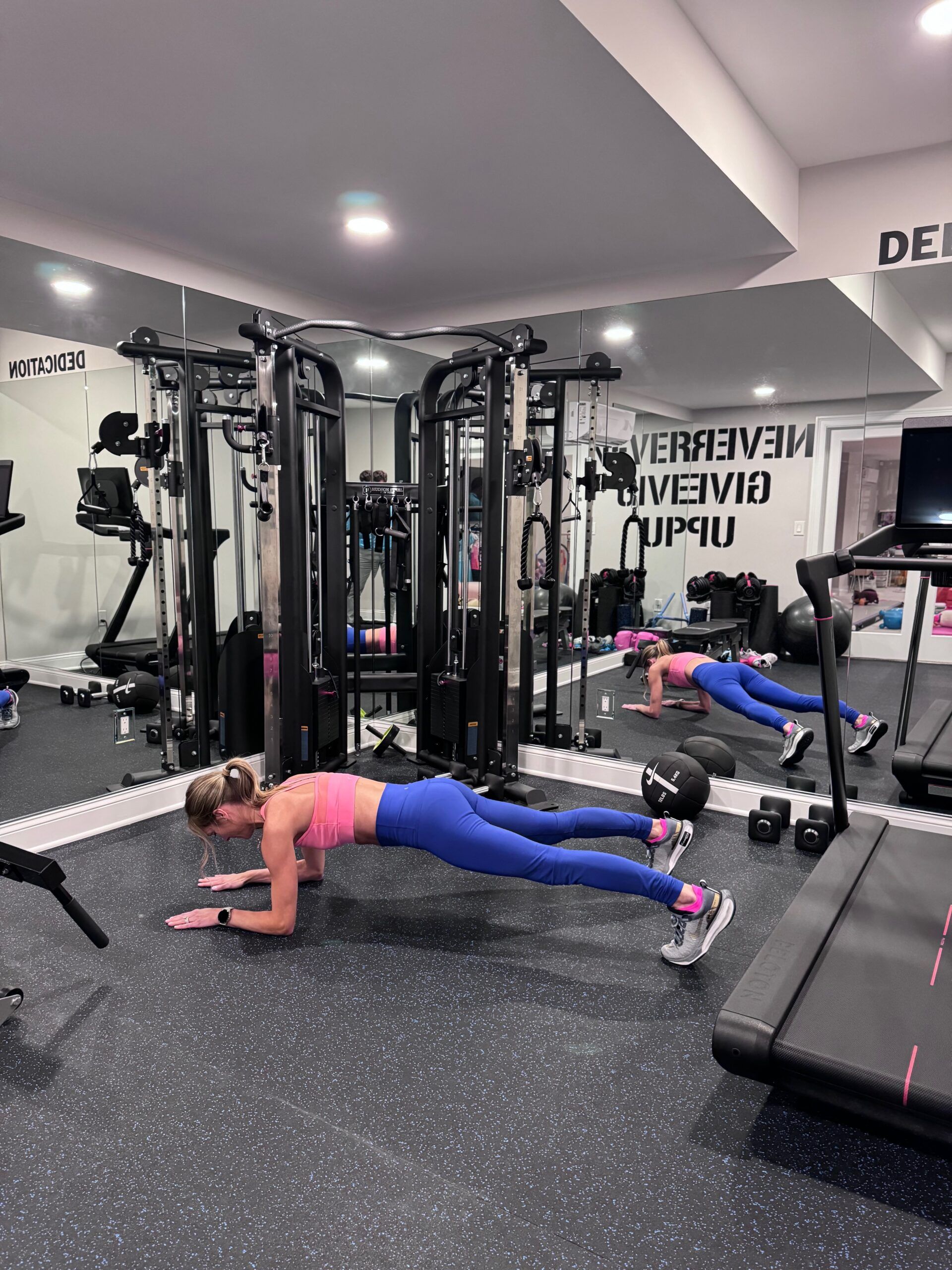 A Personal Trainer Shows The 4 Amazing Exercises For Getting Rid Of ...