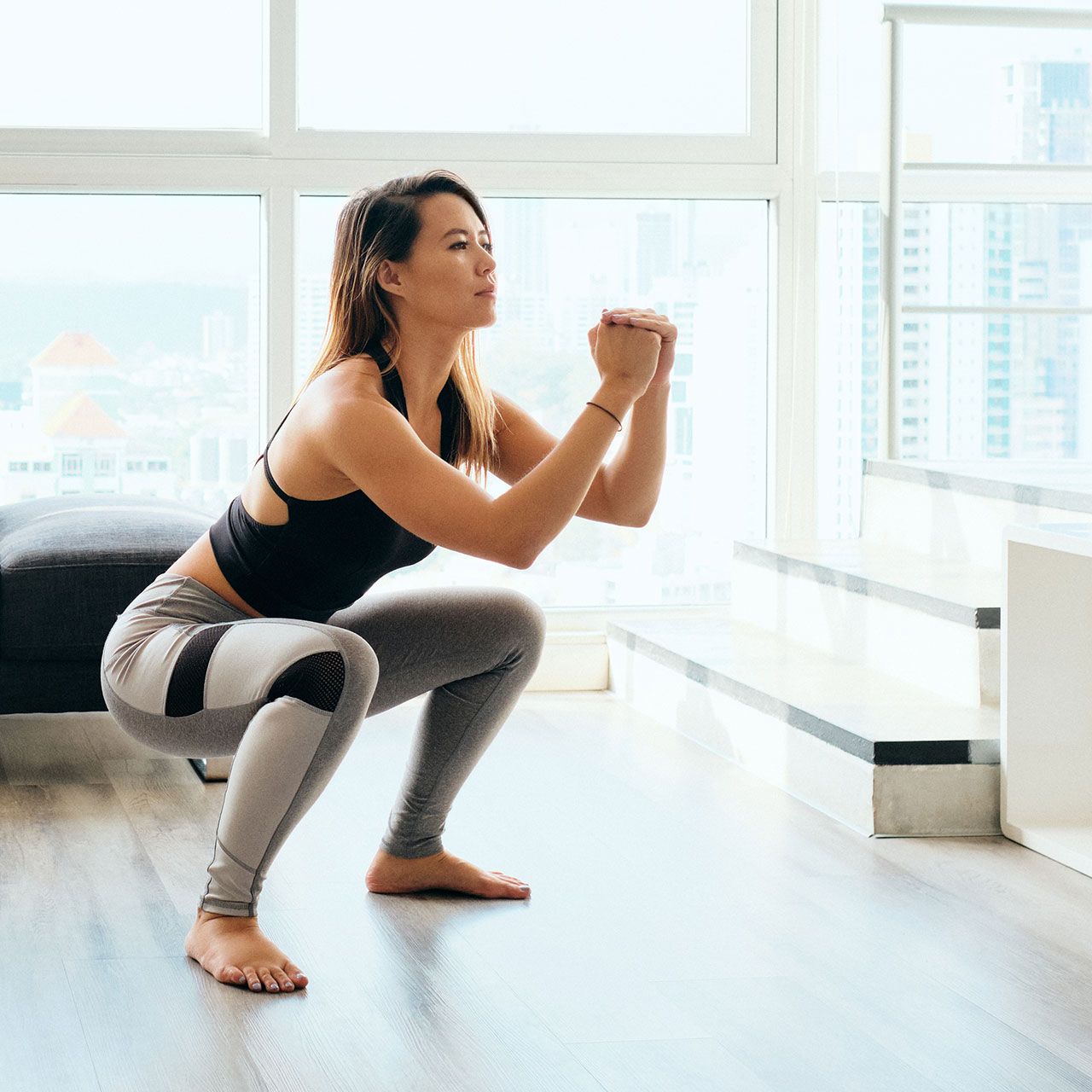Trainer Shares 5 Exercises For ‘Stronger, More Toned’ Glutes And Legs ...