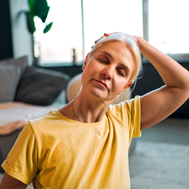 5 Important Tips To Reverse A Wrinkled, Sagging Neck - SHEfinds