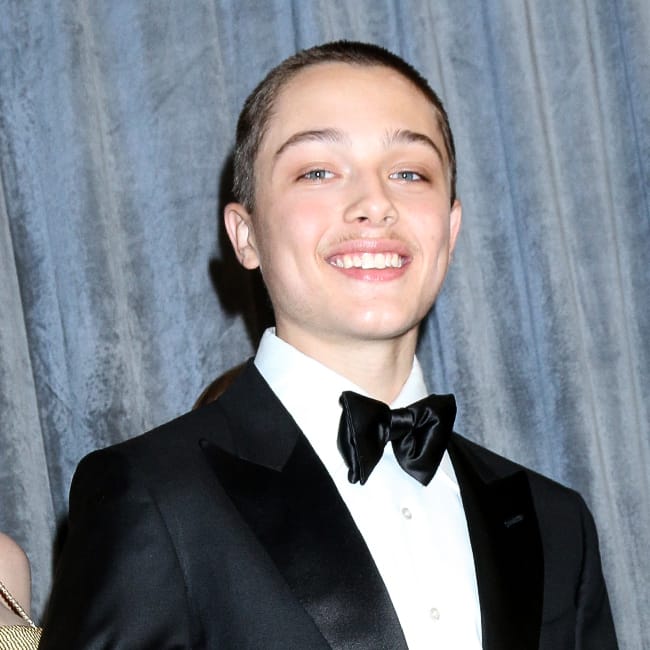 Knox Jolie-Pitt Is The ‘Spitting Image’ Of Brad Pitt As He Flaunts ...