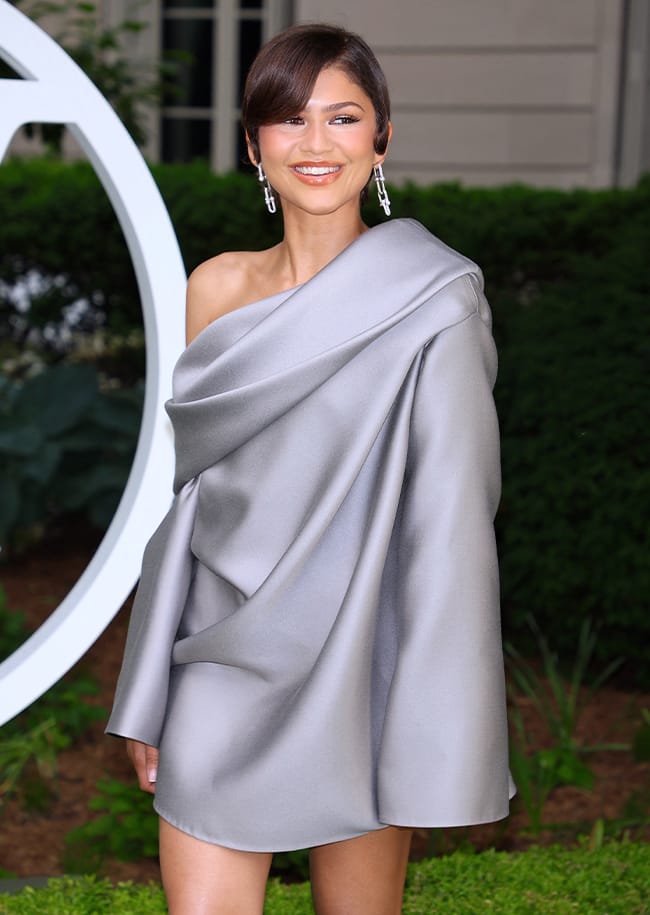 Fans React To Zendaya’s ‘Sloppy’ Draped Mini Dress She Wore For The ...