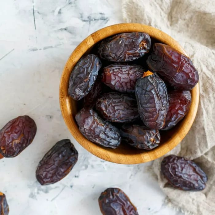 A Doctor Explains What Happens To Your Body When You Eat 2 Dates Every ...