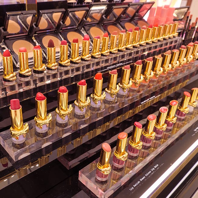 5 Glossy Pink Lip Products That Are ‘Perfect’ For Spring - SHEf...