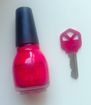 Paint Your Headphones - SHEfinds