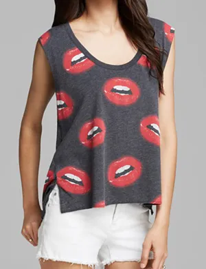 CHASER Tank – Red Lips Moxy Muscle - SHEfinds