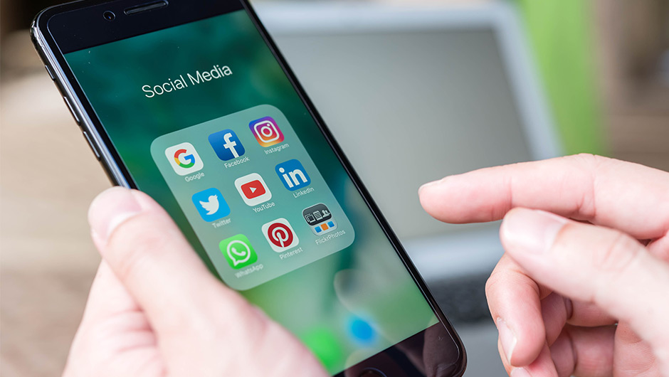 6 iPhone Apps That Are The Most Addictive, According To A Doctor - SHEfinds