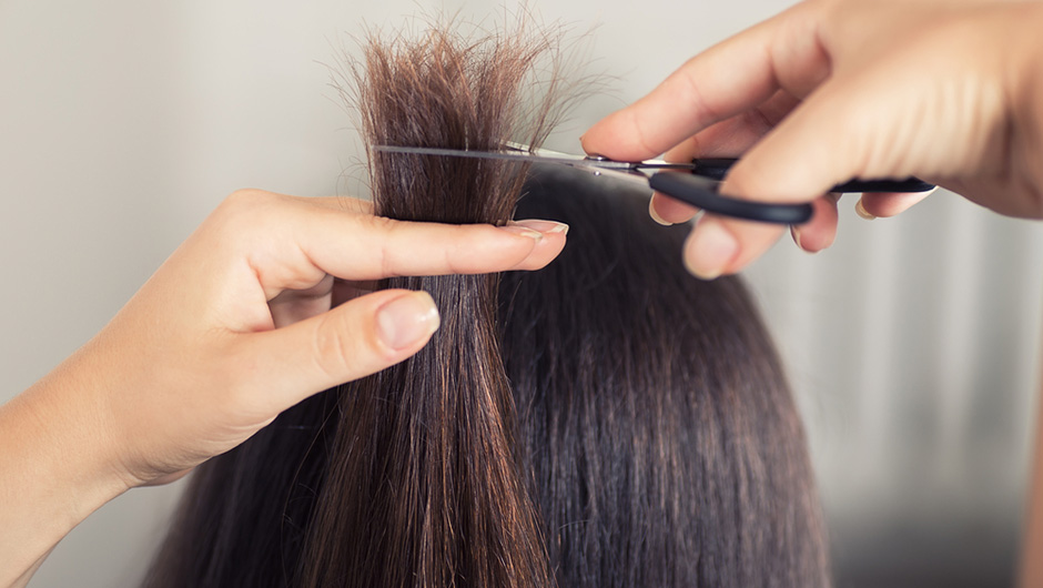 The Right Way To Get Rid Of Split Ends, According To Hairstylists ...