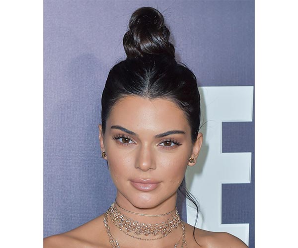How To Do A Bun Right For The First Time, According To Beauty Experts ...