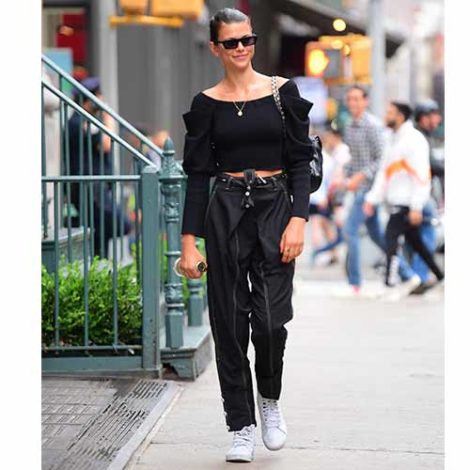 What To Wear To A Concert: 8 Tips For An Impeccably Cool Outfit - SHEfinds