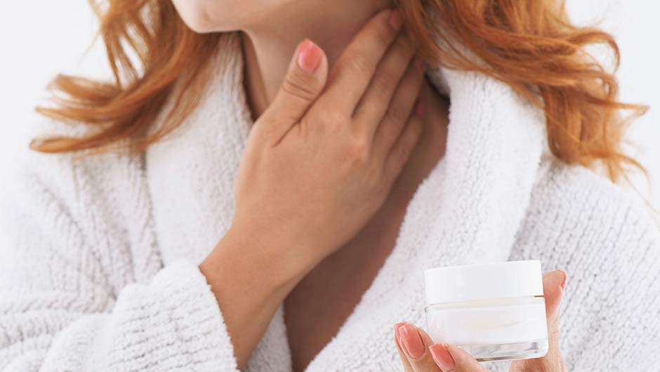 The Most Effective Ways To Keep Your Neck From Aging - SHEfinds