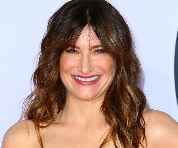 What Are Curtain Bangs? 17 Celebrity Hairstyles You’ll Want To Copy ...