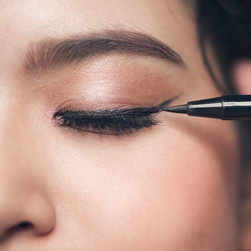4 Life-Changing Eyeliner Tricks Every Woman Should Know - SHEfinds