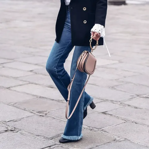 6 Pairs Of Flared Jeans Everyone Is Already Buying For Spring - SHEfinds