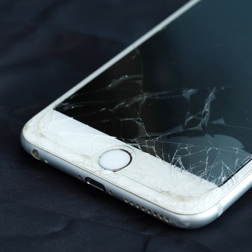 The One Thing You Should Do IMMEDIATELY After You Crack Your iPhone ...