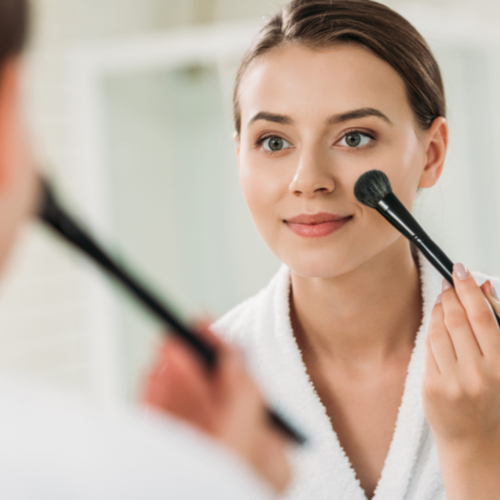 The 5-Second Makeup Trick Every Woman Over 40 Should Try To Hide Fine ...