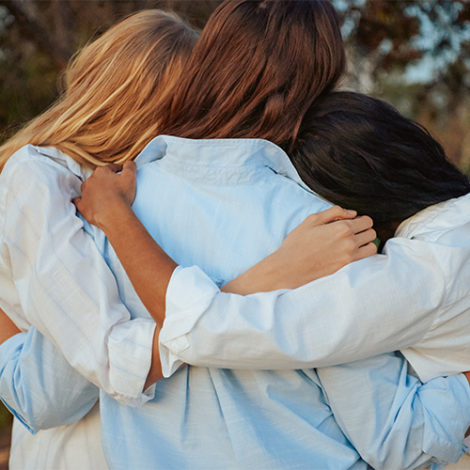 Grayson Is The World’s Most Flattering Button-Down Shirt - SHEfinds