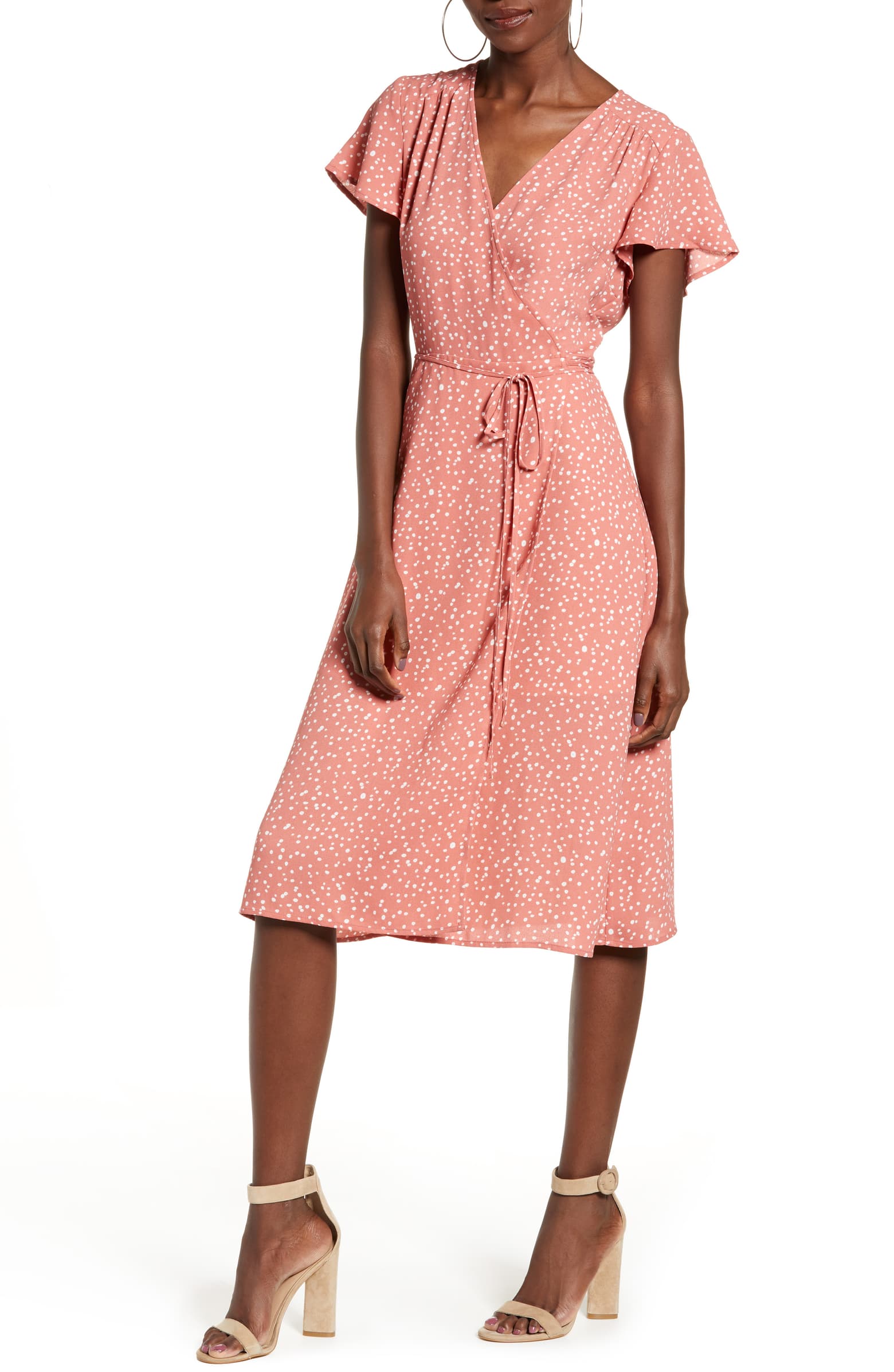 This Wrap Dress Is So Flattering On Every Body Type–Get Yours While It ...