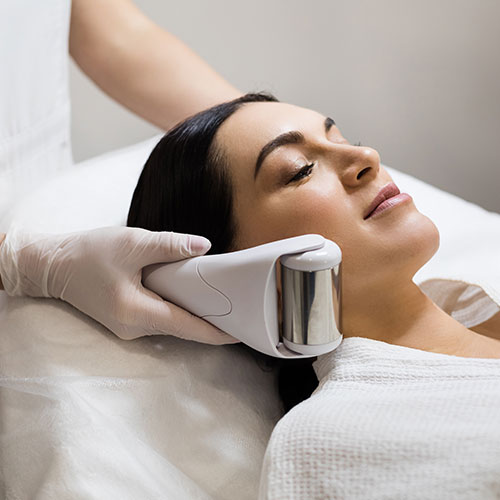 4 Life-Changing Facial Stretches Experts Swear By To Tighten Sagging ...