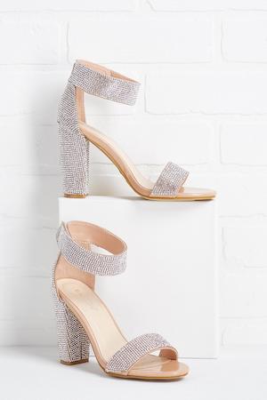 The 4 Must-Have Pieces From Versona’s Fun New Fall Lookbook - SHEfinds