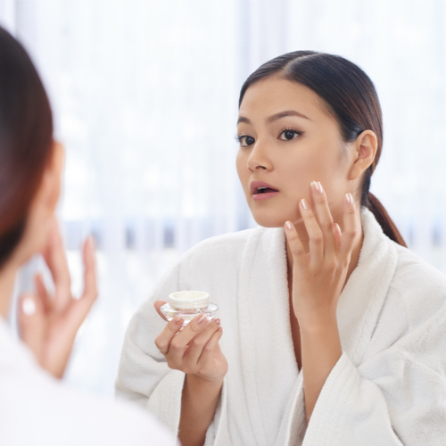 This Glittery Body Scrub Smells So Good *And* It Makes Your Skin Glow ...