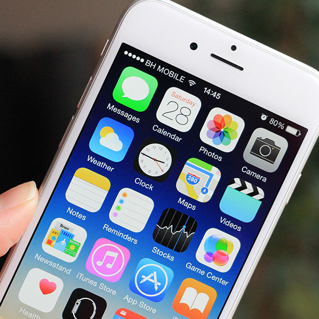 Tech Experts Warn Against Downloading This App On Your iPhone - SHEfinds