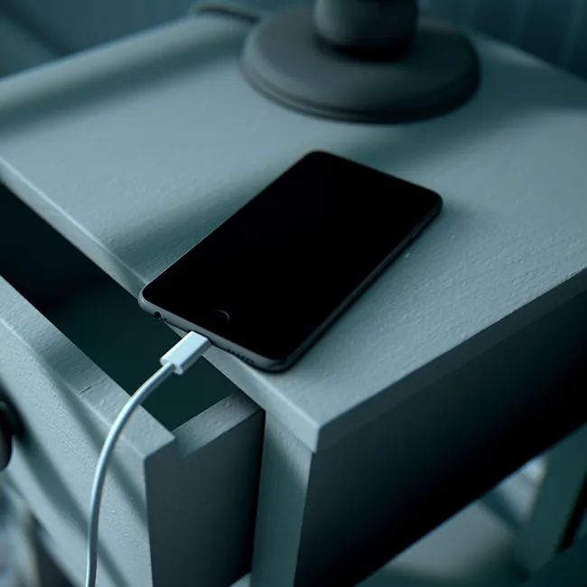 Tech Experts Say This Is The Worst Nighttime Charging Mistake You ...