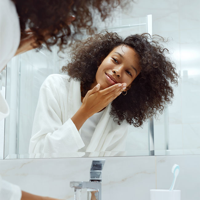 The Face-Washing Mistake You’re Making In Your 20s That’s Causing ...