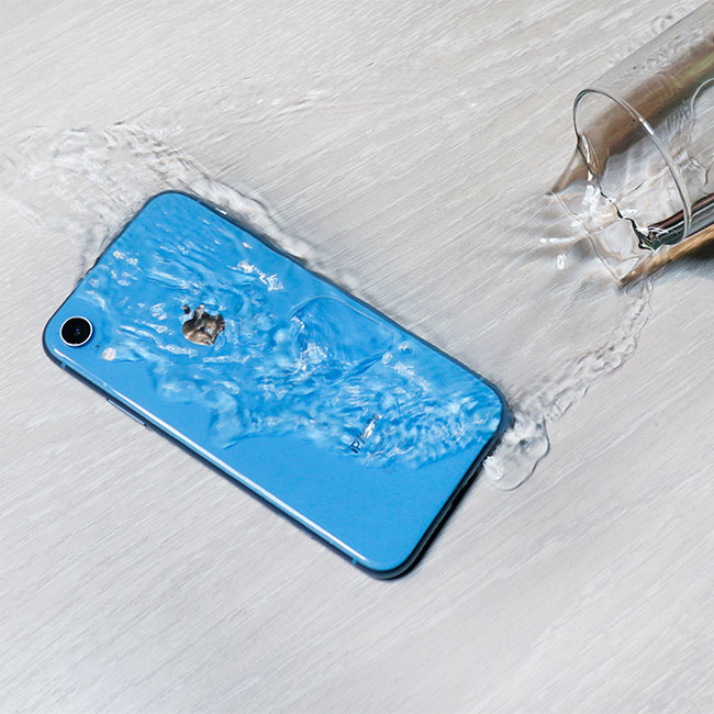 The One Thing You Should *Never* Do If Your iPhone Gets Water Damage ...