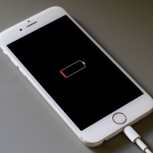 The 3 iPhone Settings That Are Draining Your Battery, Tech Experts Warn ...