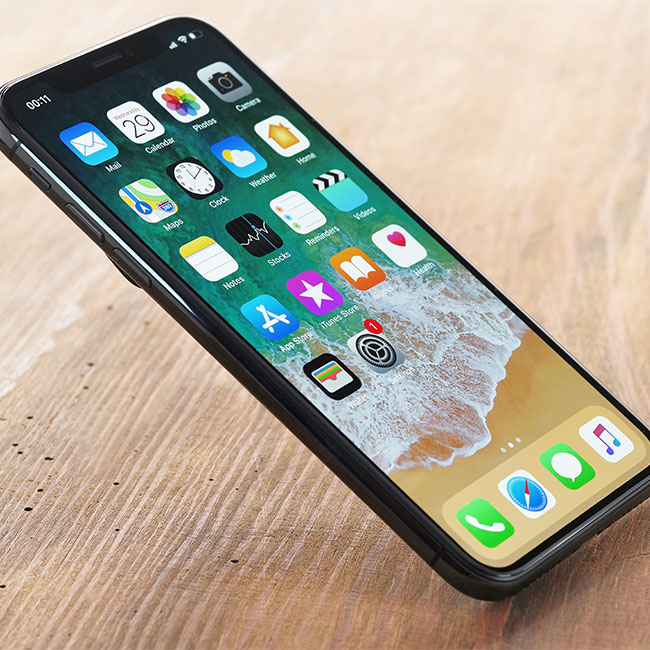 4 Easy Hacks For Making Your iPhone Last So Much Longer - SHEfinds