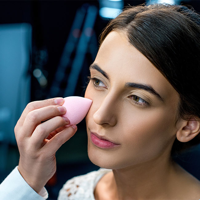 A Makeup Artist Tells Us How To Properly Match Your Foundation With ...