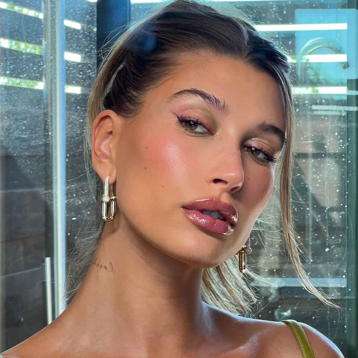 Hailey Bieber Is Practically Busting Out Of This ‘Avocado’ Corset Dress ...