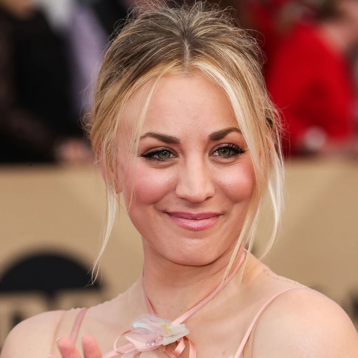 Kaley Cuoco New Haircut 2022 at Christine Cogdill blog