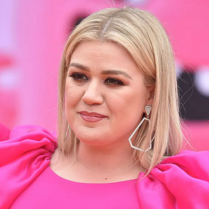 Kelly Clarkson News ErinneDaniella Kelly Clarkson News ErinneDaniella