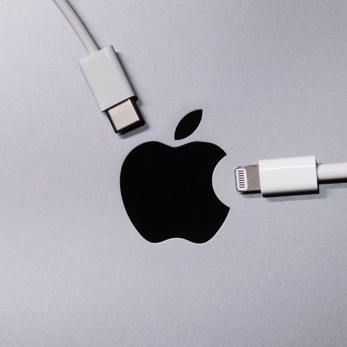 3 iPhone Charging Tips Tech Experts Swear By For A Longer-Lasting ...