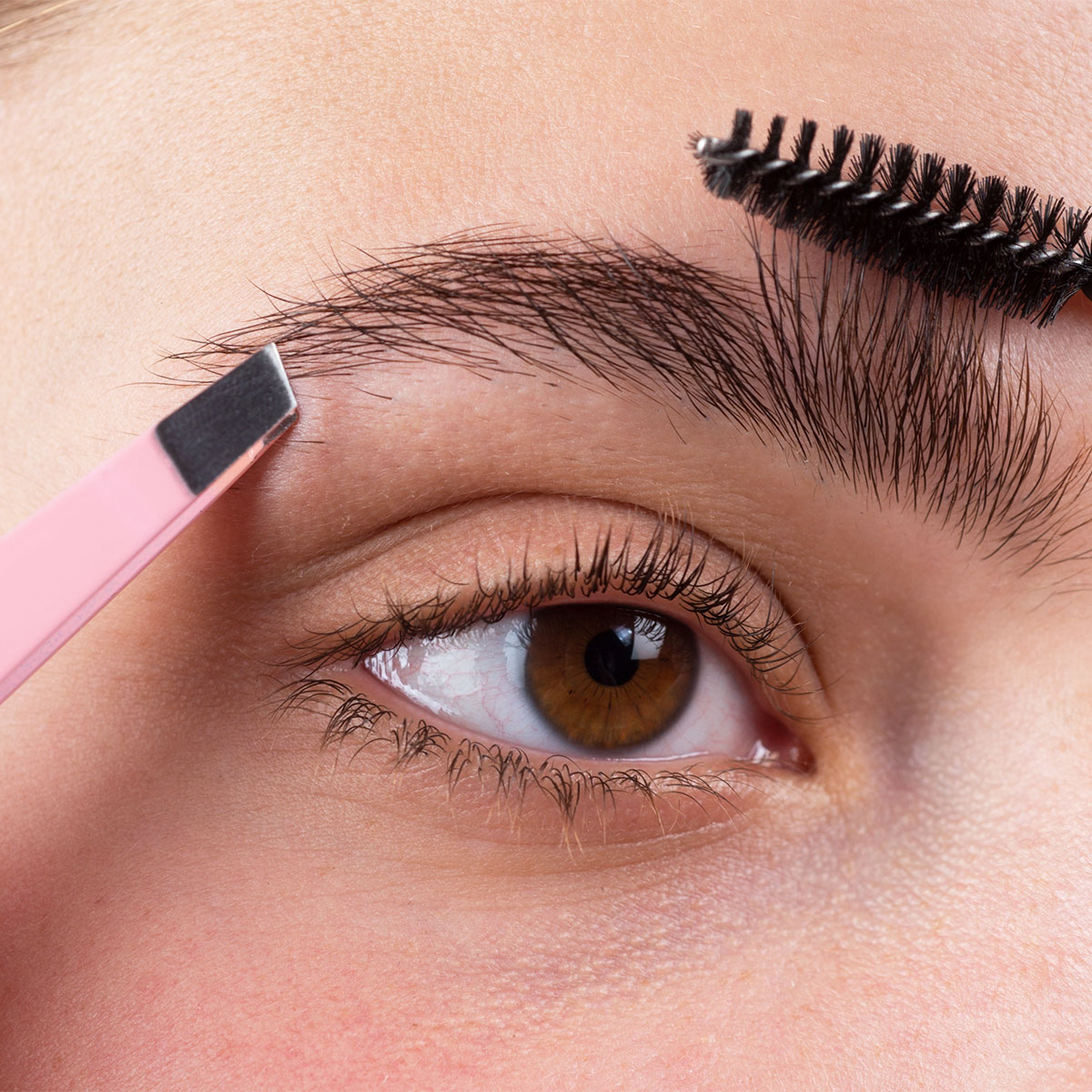 How To Grow Thicker Brows, According To Pros - SHEfinds