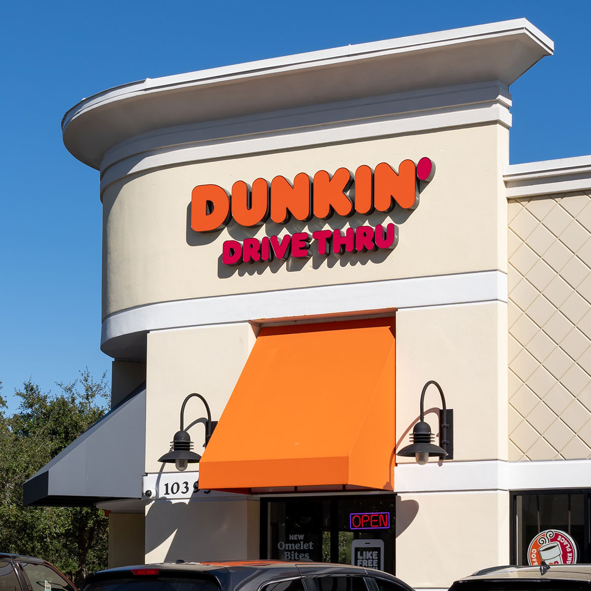 Customers Say ‘You’re Missing Out’ If You Don’t Try Dunkin’s New ...