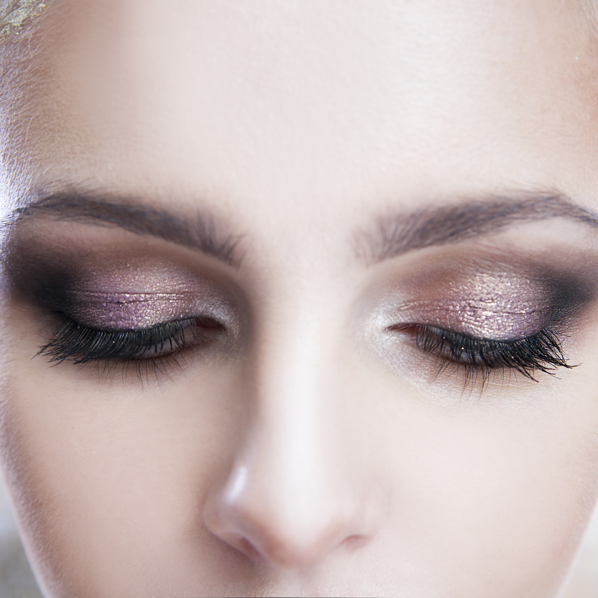 These Eye Makeup Tricks Immediately Make You Look Years Younger ...