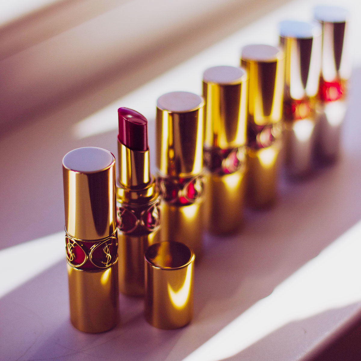 The Best Winter Lipstick For Your Skin Tone, According To A Professional Makeup Artist - SHEfinds