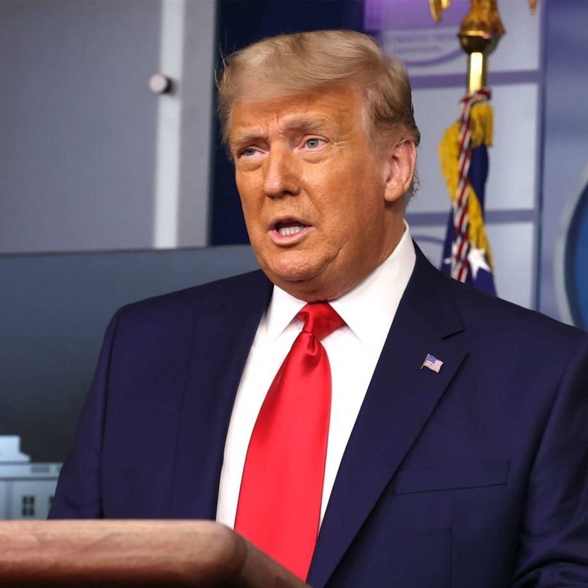 Taylor Swift Was Busting Out Of Her Golden Globe’s Gown–It Might Be The ...