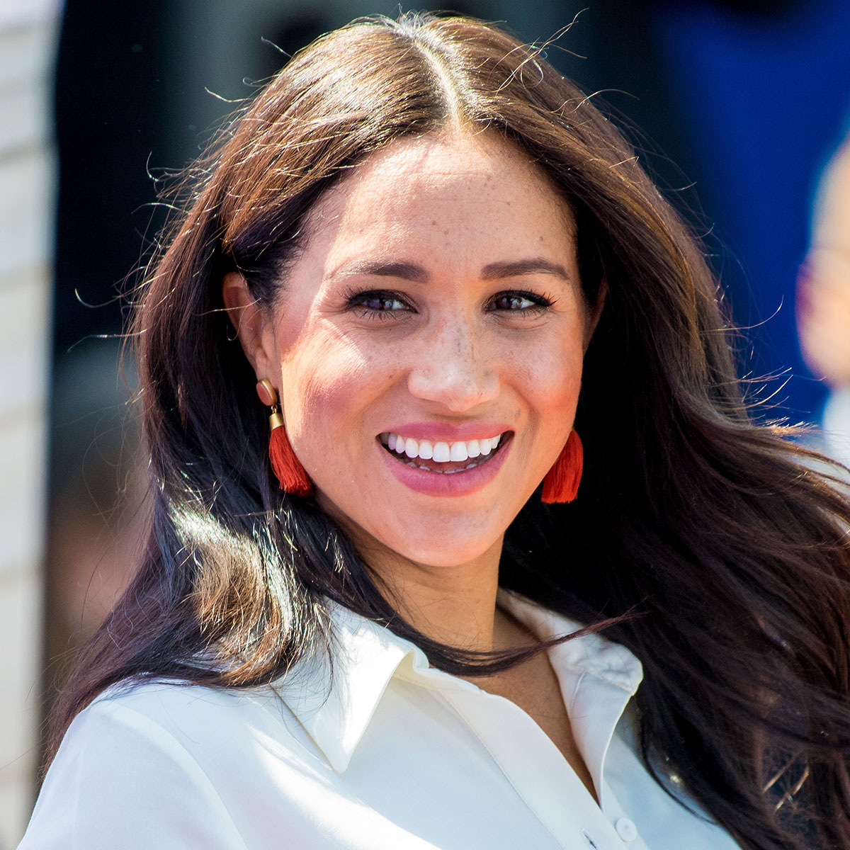 Meghan Markle Glows In A Scalloped Swimsuit For Beach Date With Prince ...
