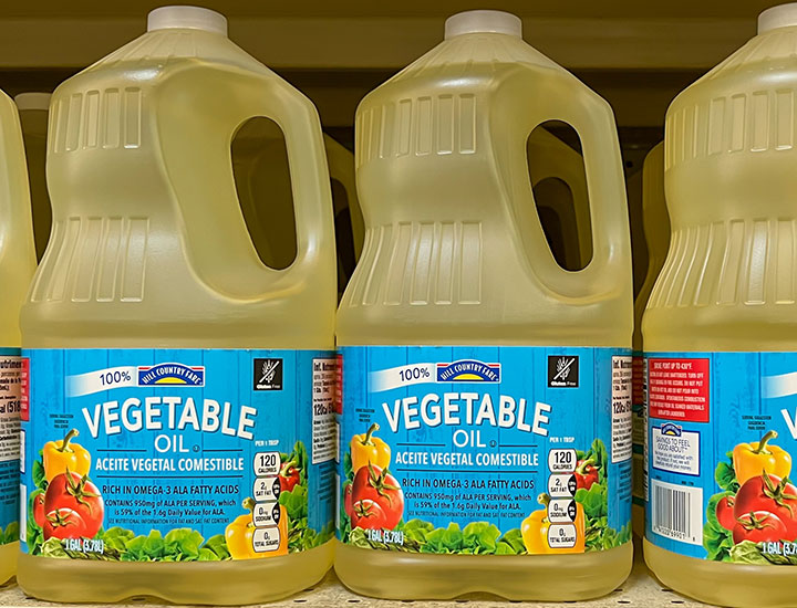 Health Experts Agree: The One Type Of Oil You Should Stop Eating ...