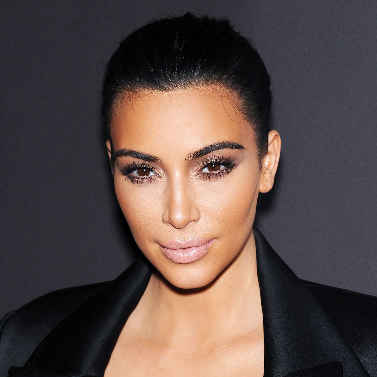 Fans Spotted A Photoshop Fail In Kim Kardashian’s Latest Bikini Post ...