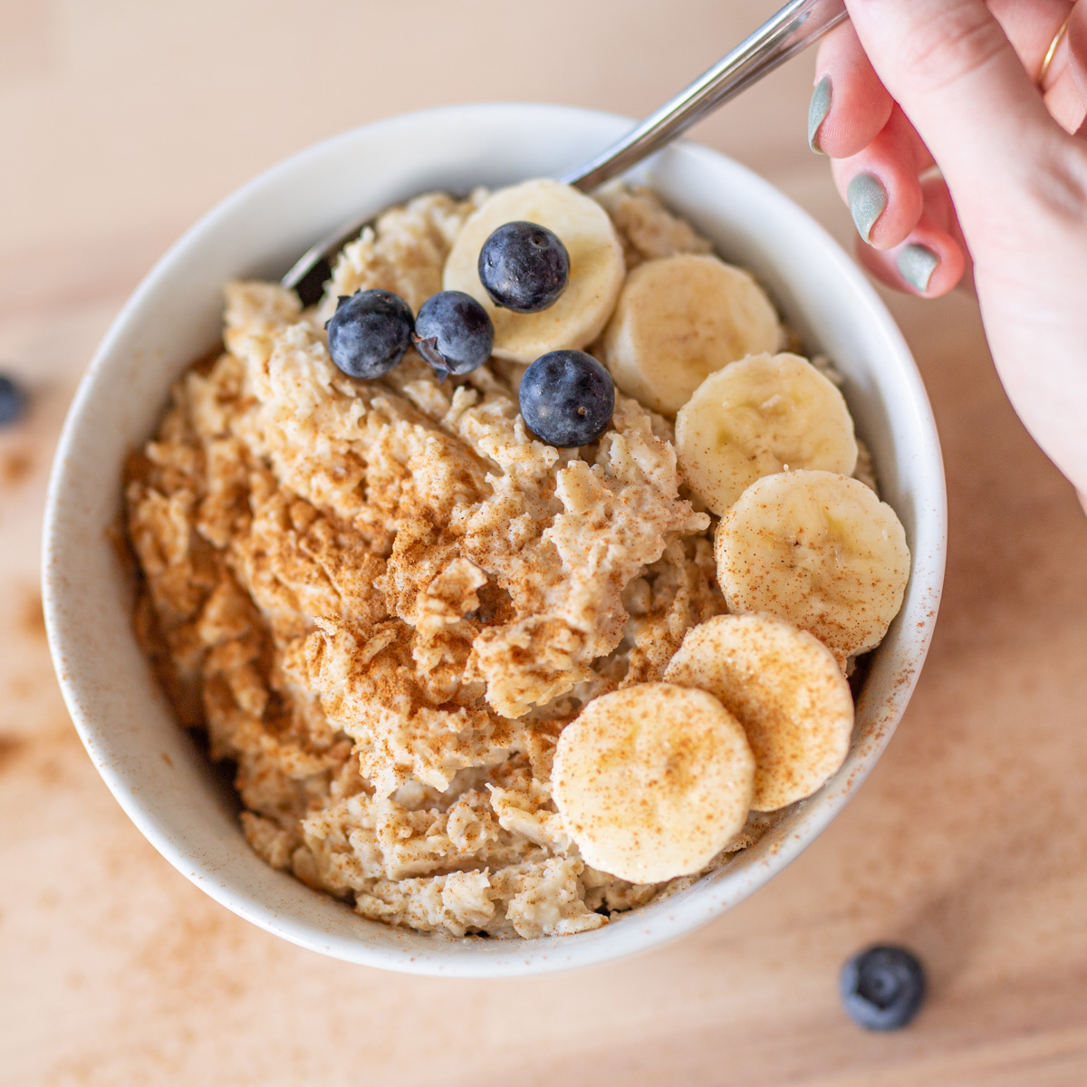 3 Metabolism-Boosting Fruits You Can Add To Your Oatmeal To Slim Down ...