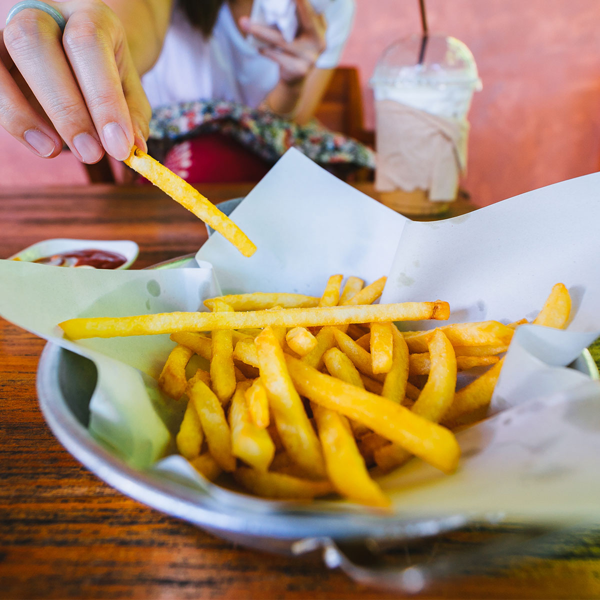 Studies Show This Common Fast Food Item Is Linked To Anxiety And ...