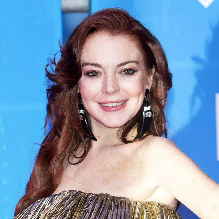 Lindsay Lohan Reveals Growing Baby Bump On Instagram As Fans React ...