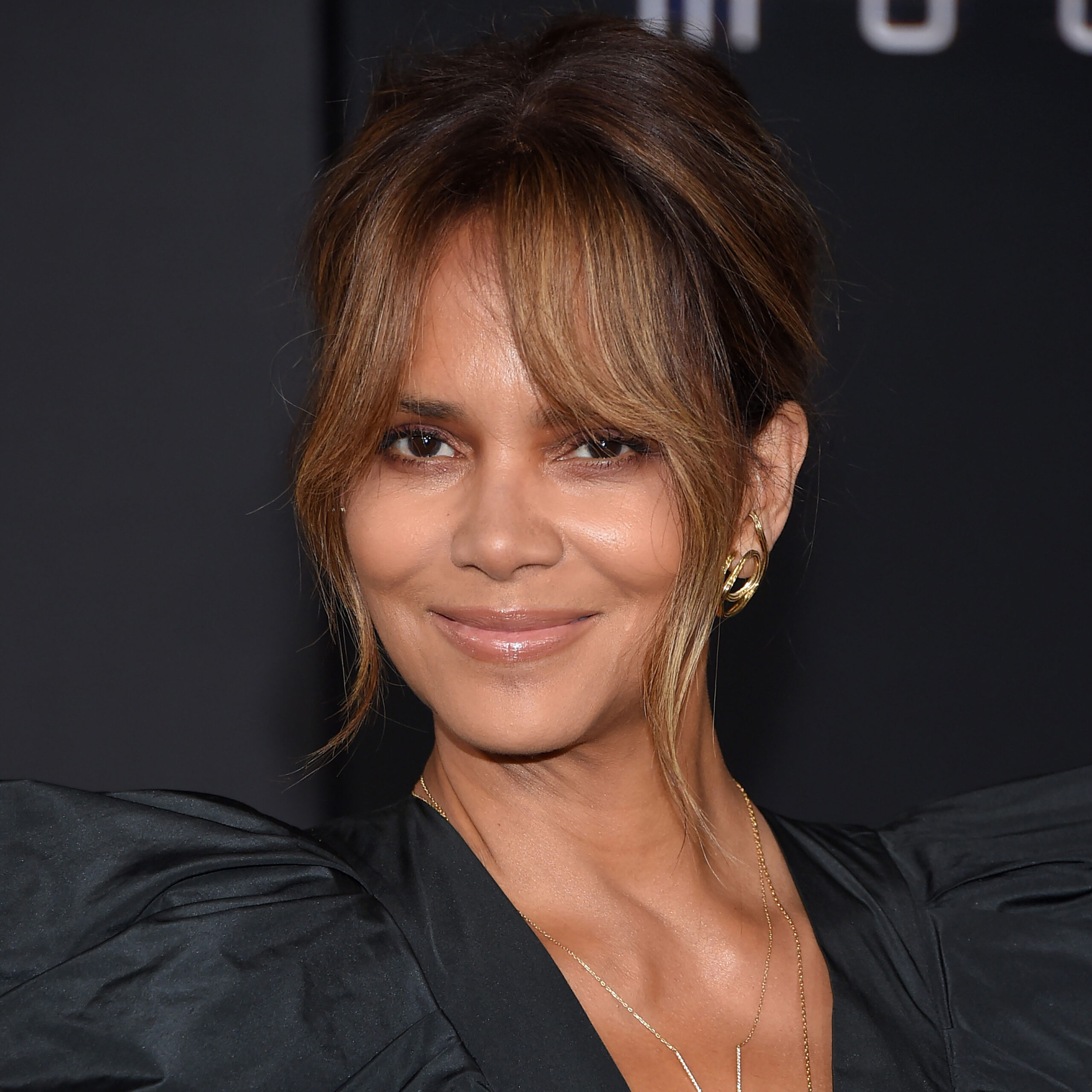 Halle Berry Is Aging Backwards In A See-Through Cover Up And Plunging ...