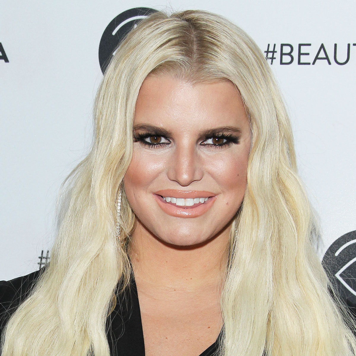 Fans Think Jessica Simpson Looks Like Jeffree Star In Her Latest ...