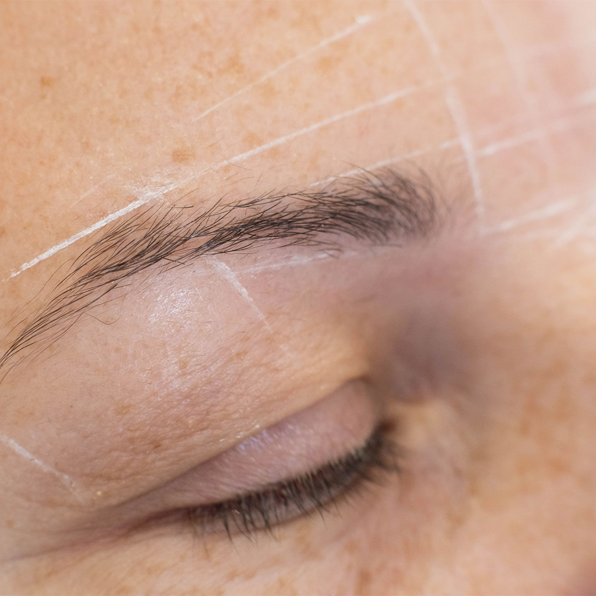 4 Eyebrow-Filling Mistakes That MUAs Say Add Years To Your Look ...